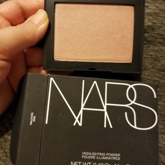 NARS | Makeup | Nars Highlighting Powder Maldives | Poshmark